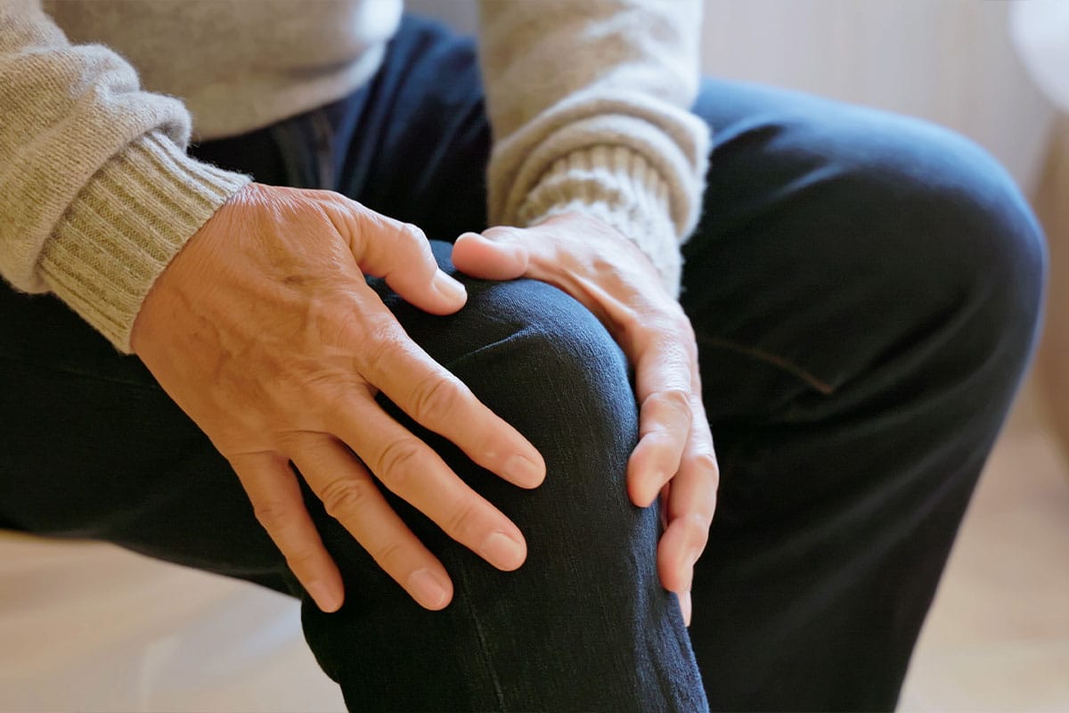 Knee Pain Treatment in St. Louis, MO | St. Louis Vascular